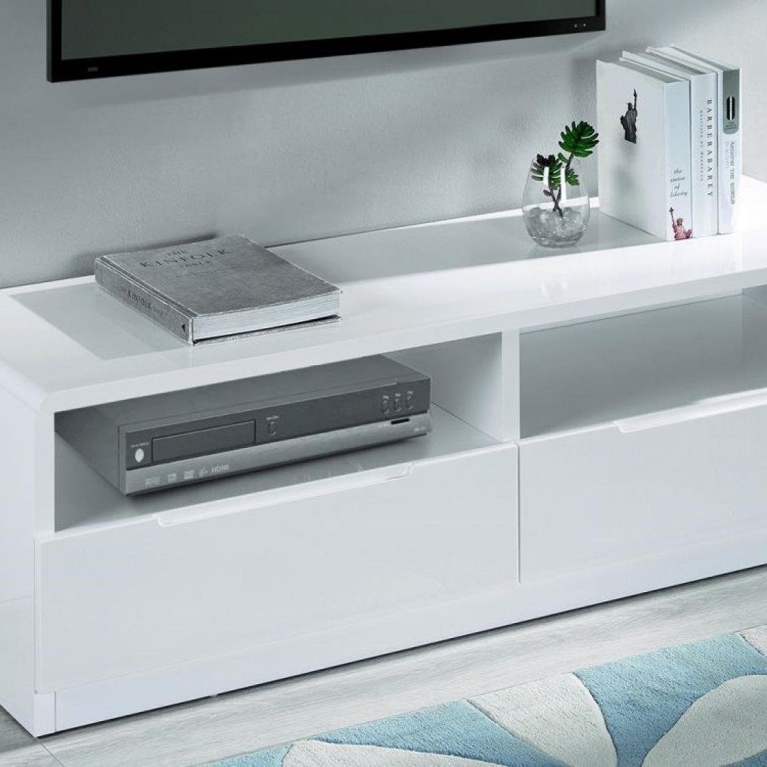 Manhattan TV Stands, Ocassional